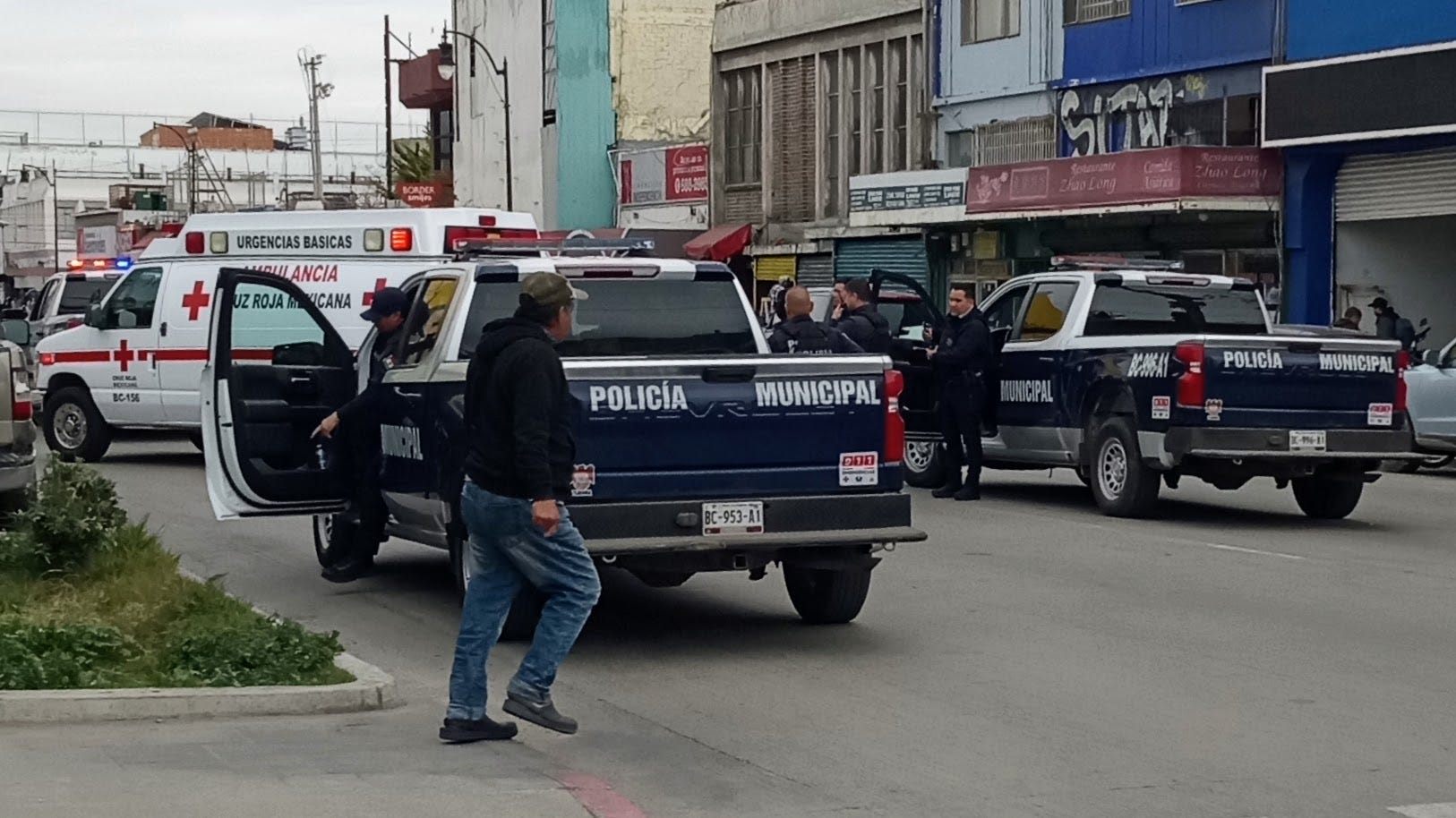 Zeta magazine: 50 Tijuana municipal police officers removed per year ...