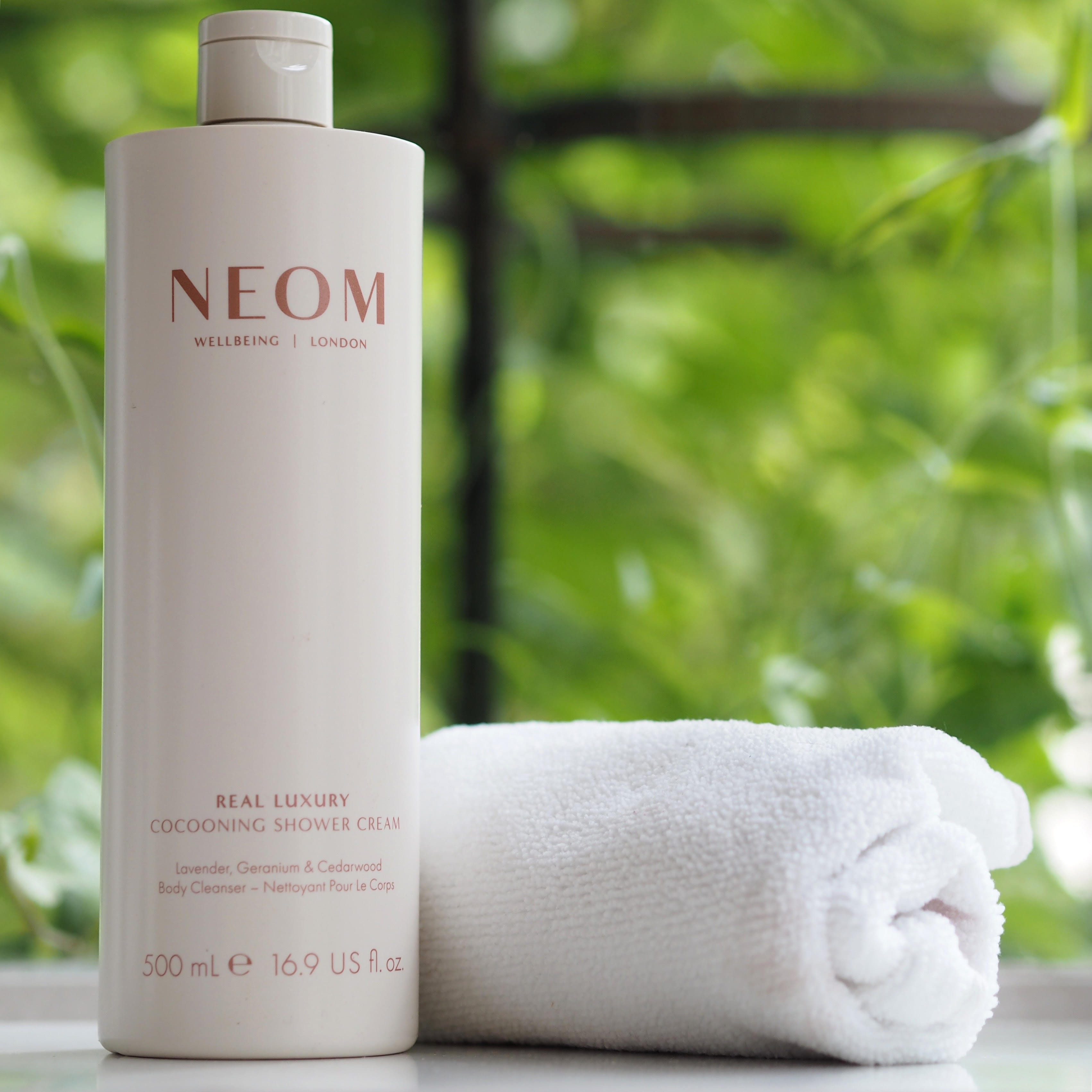 Neom Real Luxury Cocooning Shower Gel Review