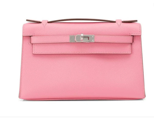 Today We Are All This Rich Lady Suing Her Country Club Over Wine ...