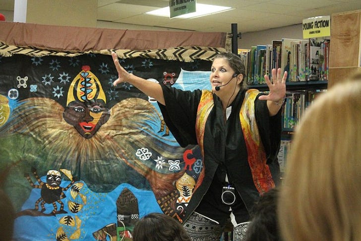 PEN Club ofrece apología a Tere Marichal