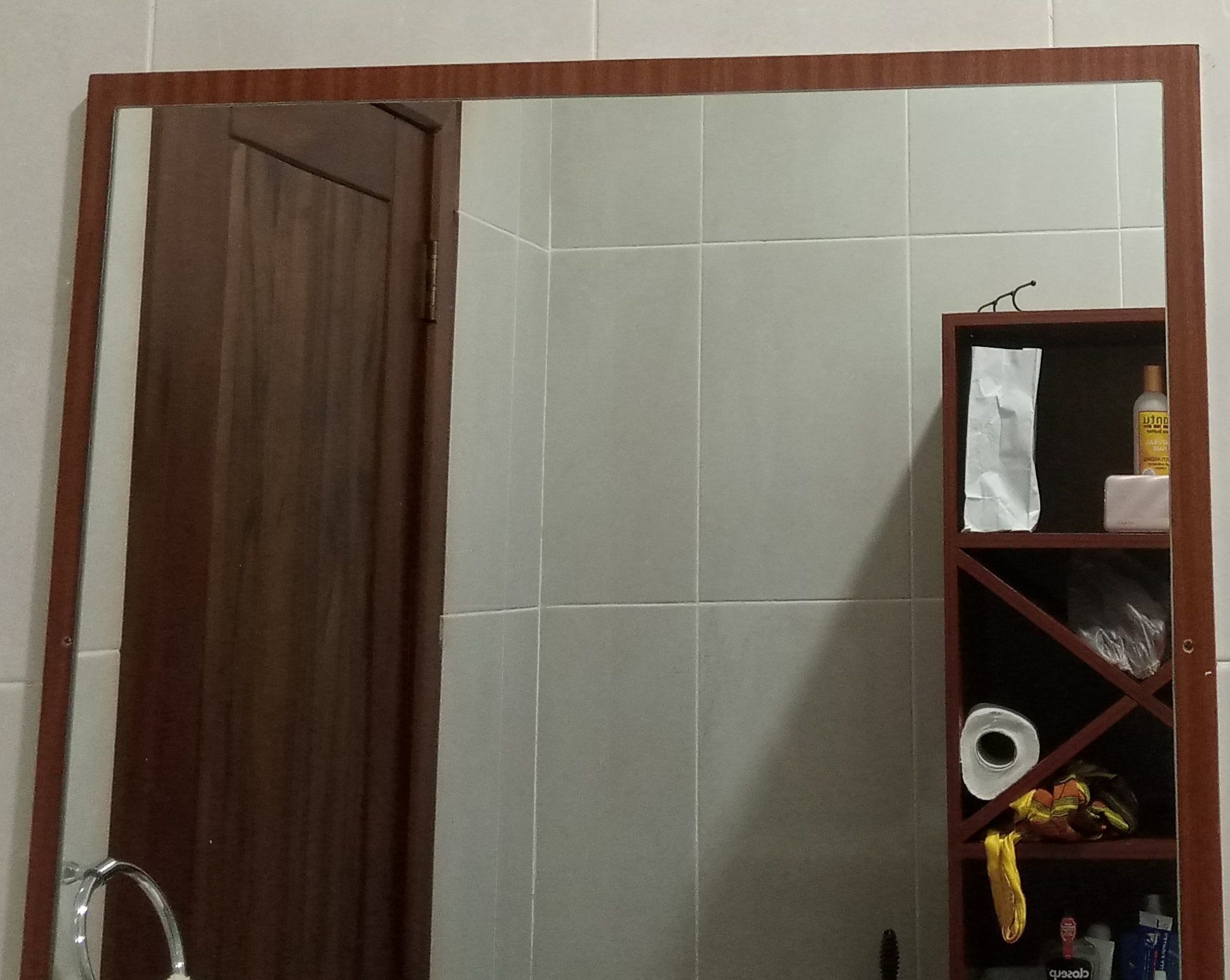 The mirror, my favourite enemy - Ashley-Dora’s Substack