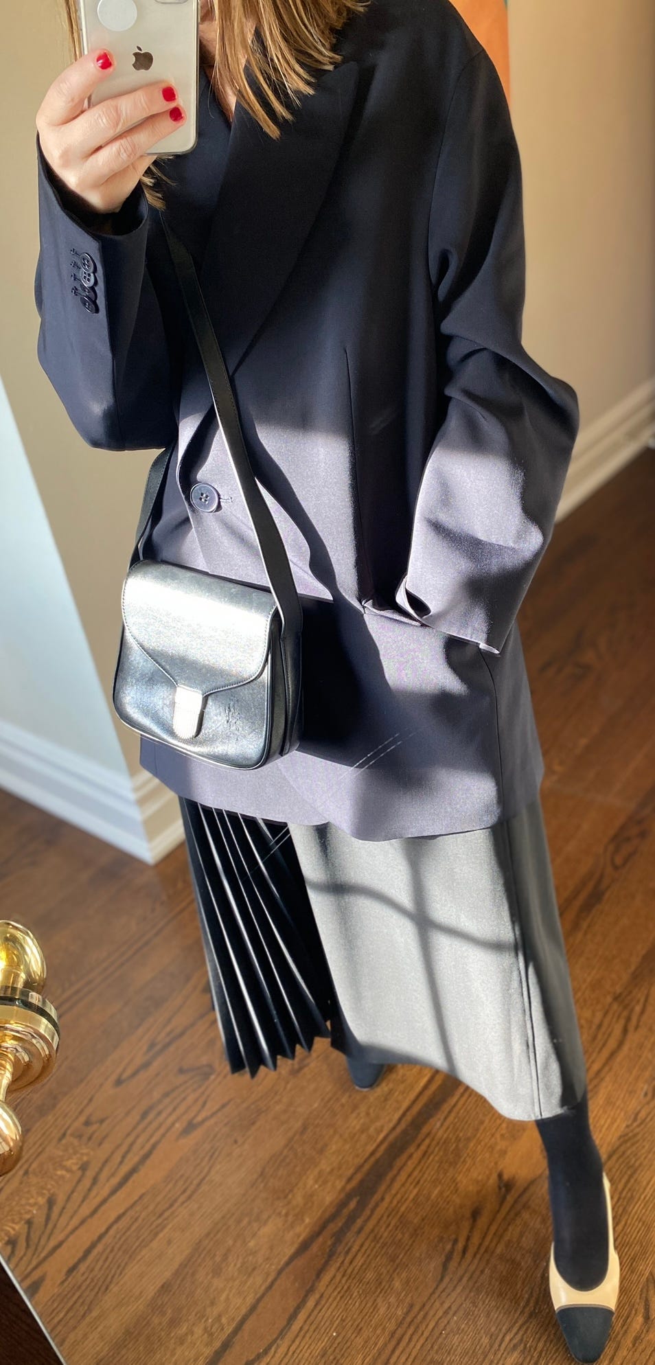 025: AMY SMILOVIC - by Christina Holevas - Habiter