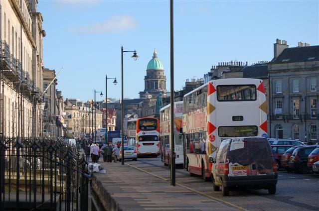 Discover 7 Fascinating Neighbourhoods of Edinburgh