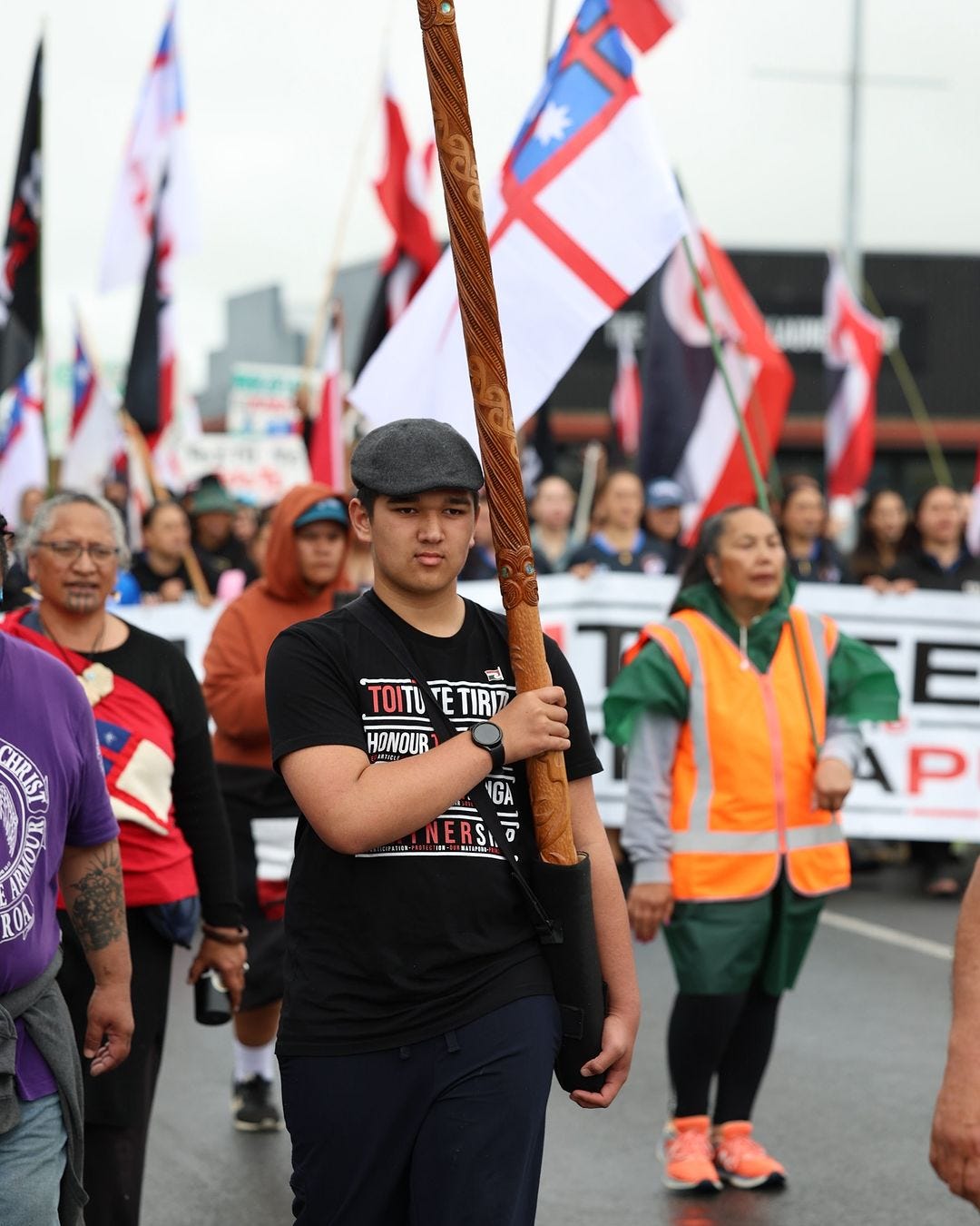 Peaceful Māori Hikoi Advances - In Pictures