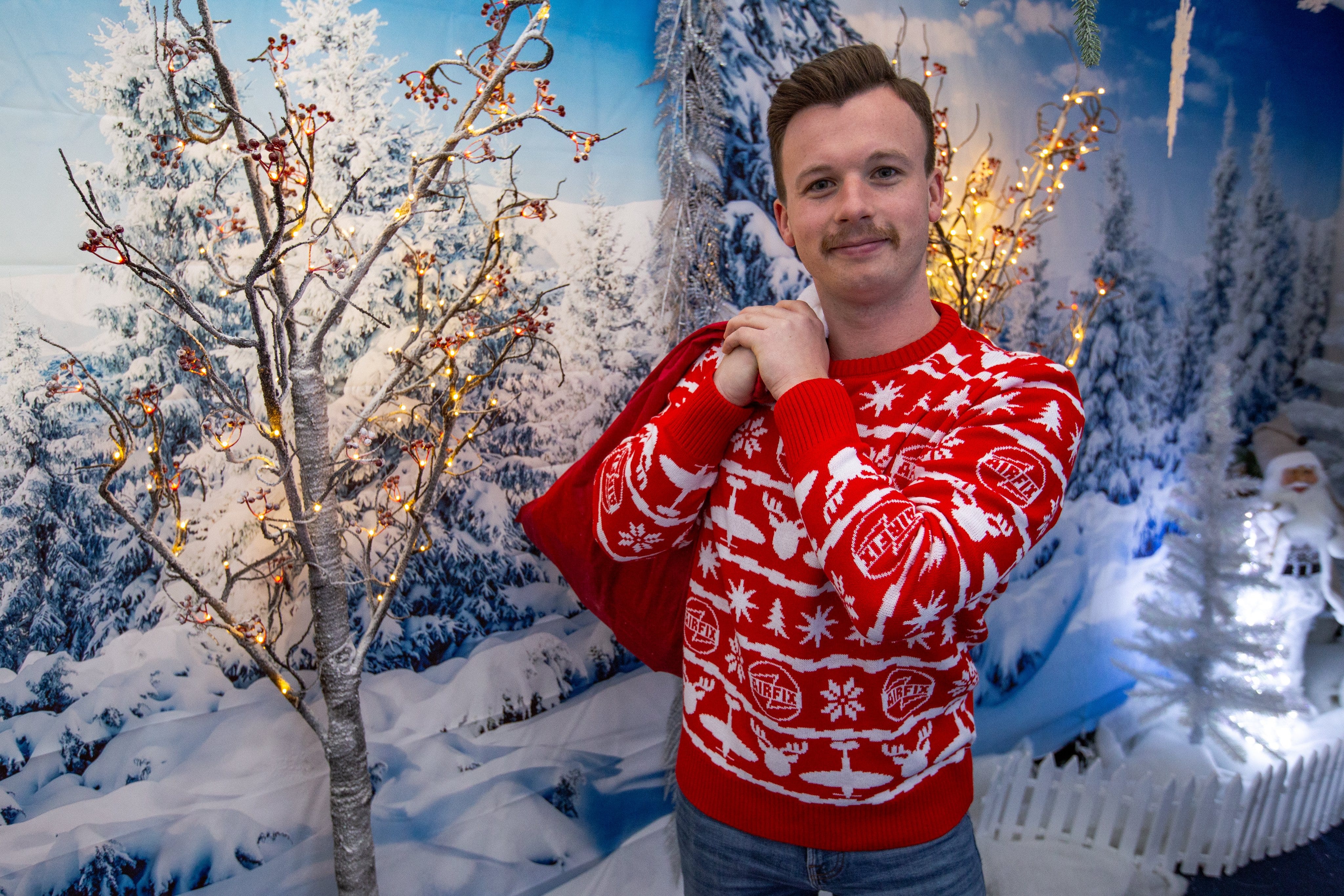 “Rub the Lotion on the skin!” - Mos6510 Models Substack