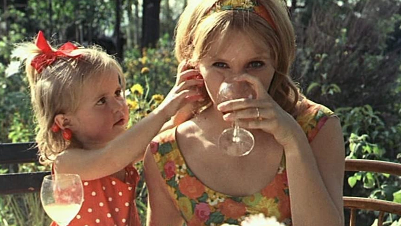 Sticky summer stories - by Aki Nace - gloaming hour