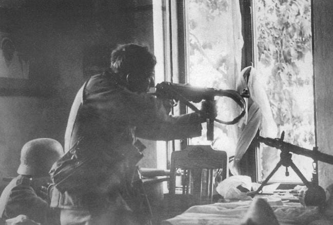 L'une des dernières unités SS à résister pour défendre le bunker d'Hitler à Berlin était ...