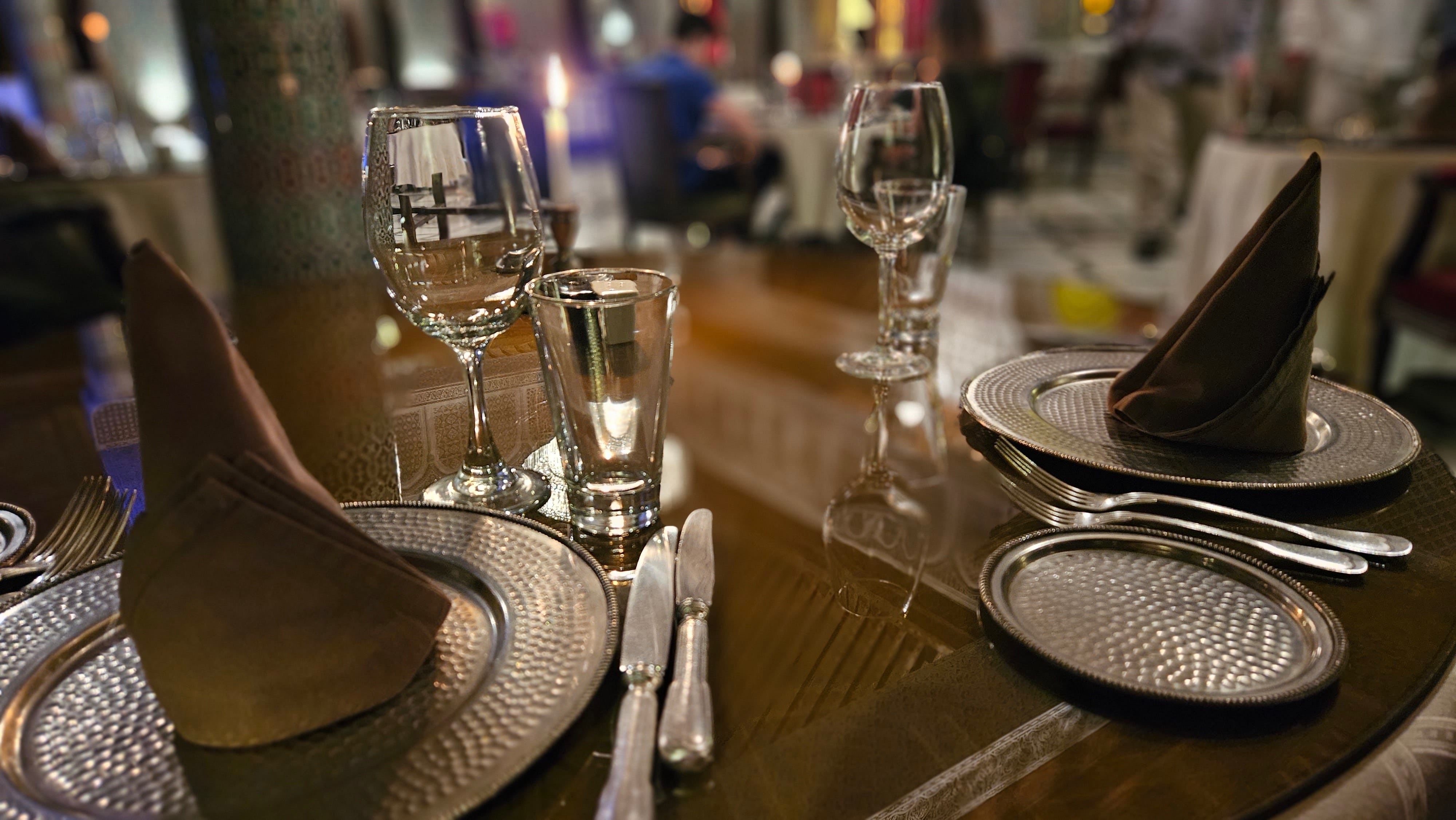 Eating Customs: Cultural Differences in Table Setting and Etiquette