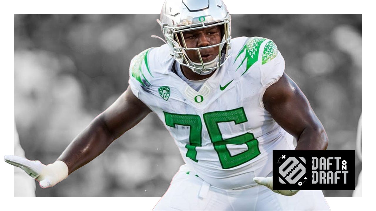 NFL Draft: Josh Conerly Jr. praise, Shedeur Sanders to the Giants?