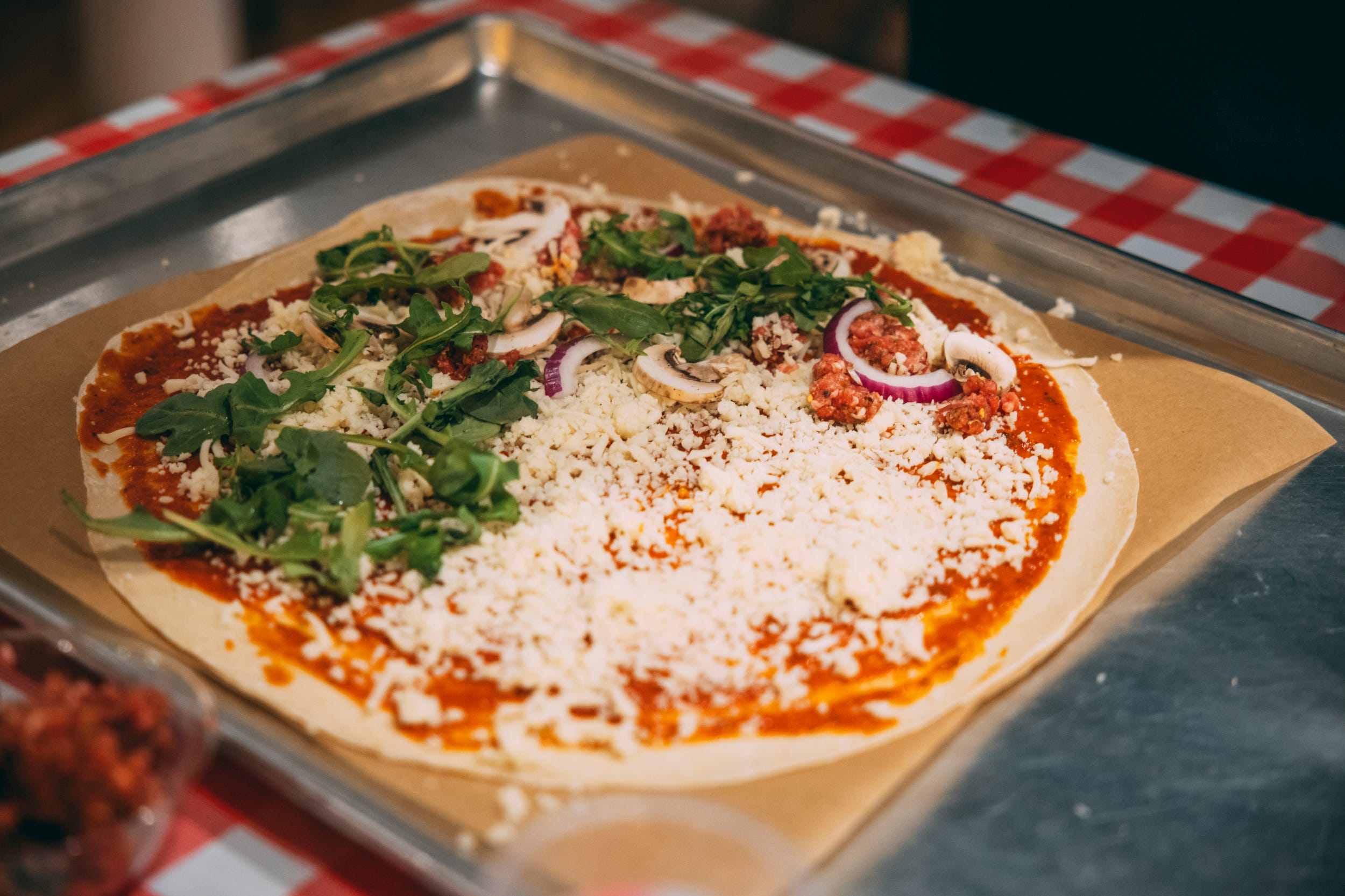 Chicago Tavern Style : Recipe: Crispy Chicago Style Tavern Pizza Dough ...