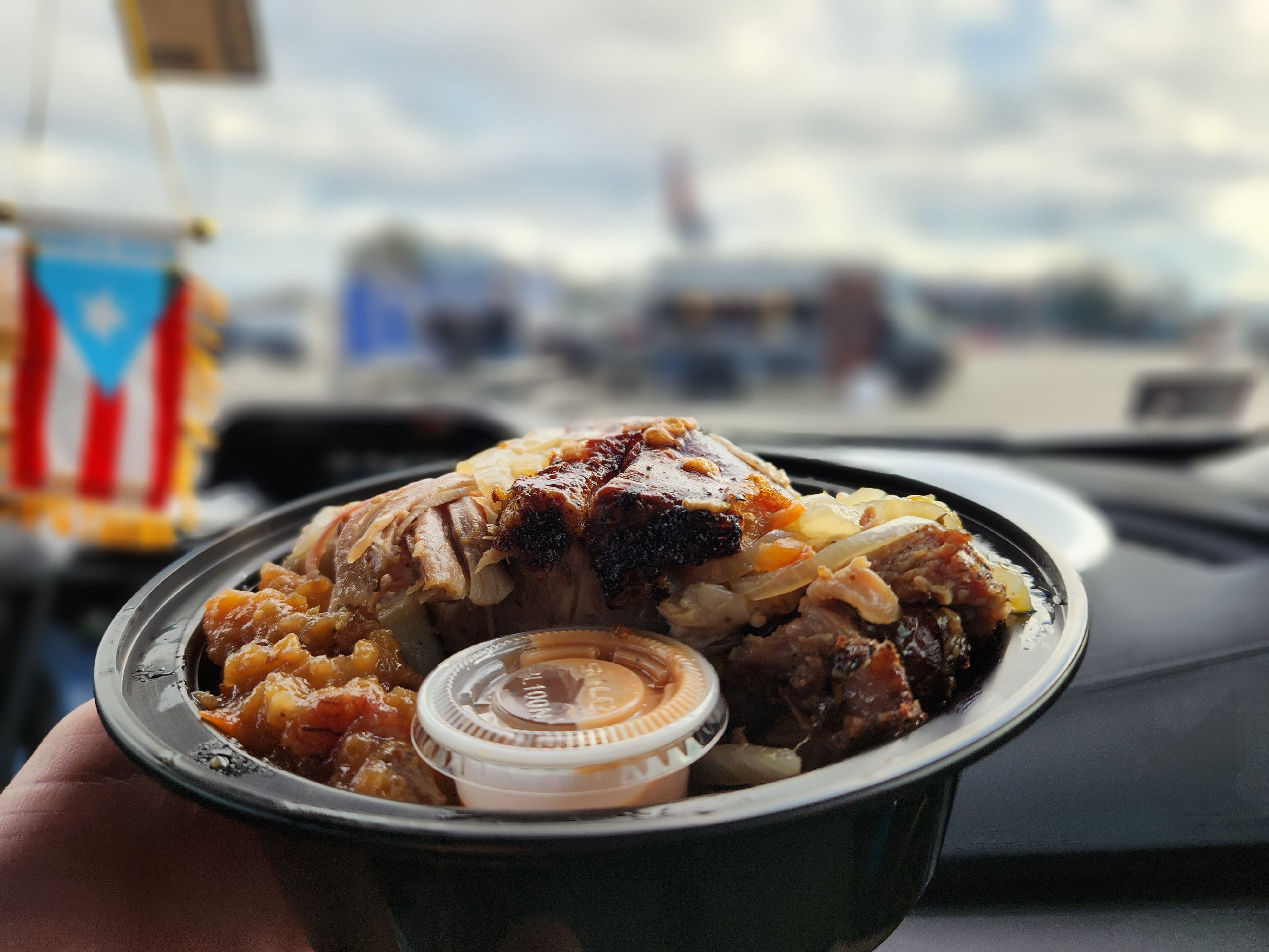 🇵🇷 Tributo a la tradición del lechón asado