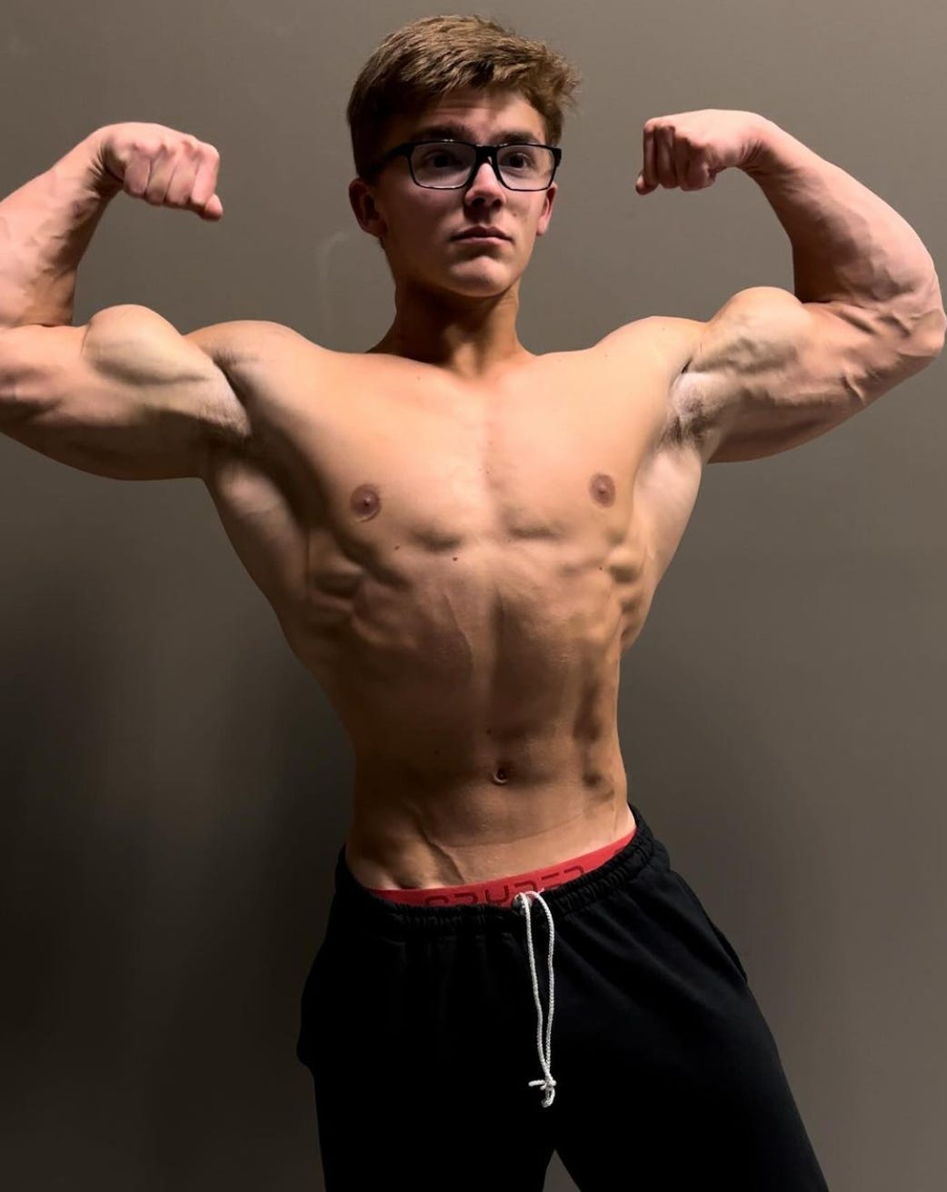 From 0 to 550,000 followers in 90 days: The Rise of 19 year old, Soren ...