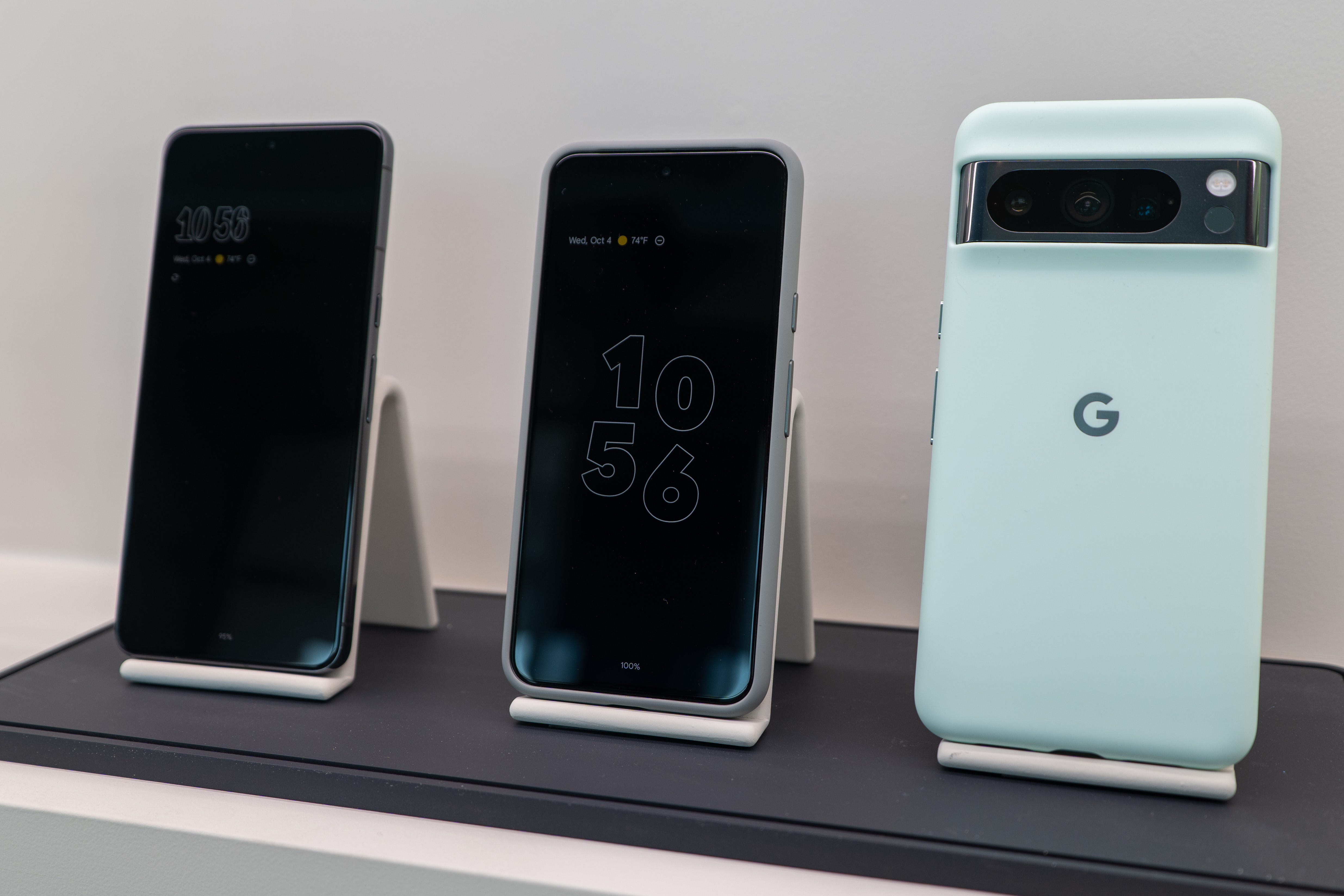 Google Pixel 8 and 8 Pro hands-on review: an AI camera that can ...
