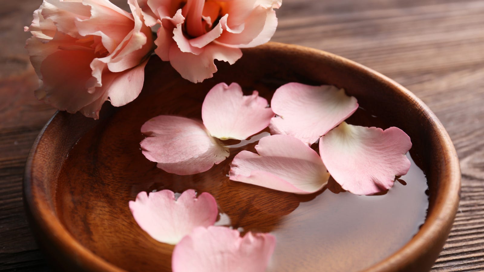 Make your own rose water for food and health