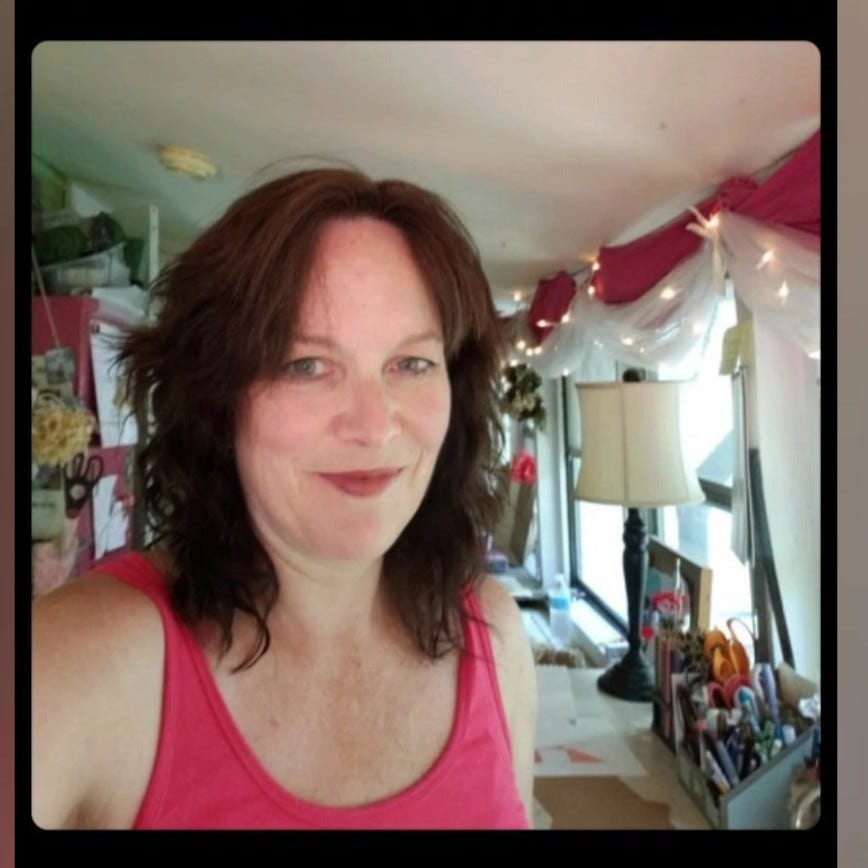 Shalagh’s Substack subscriber chat