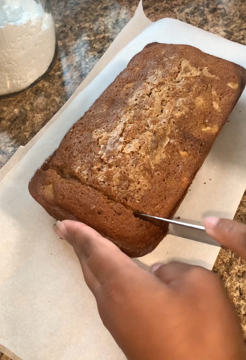 Cinnamon apple bread - Athalia’s Substack