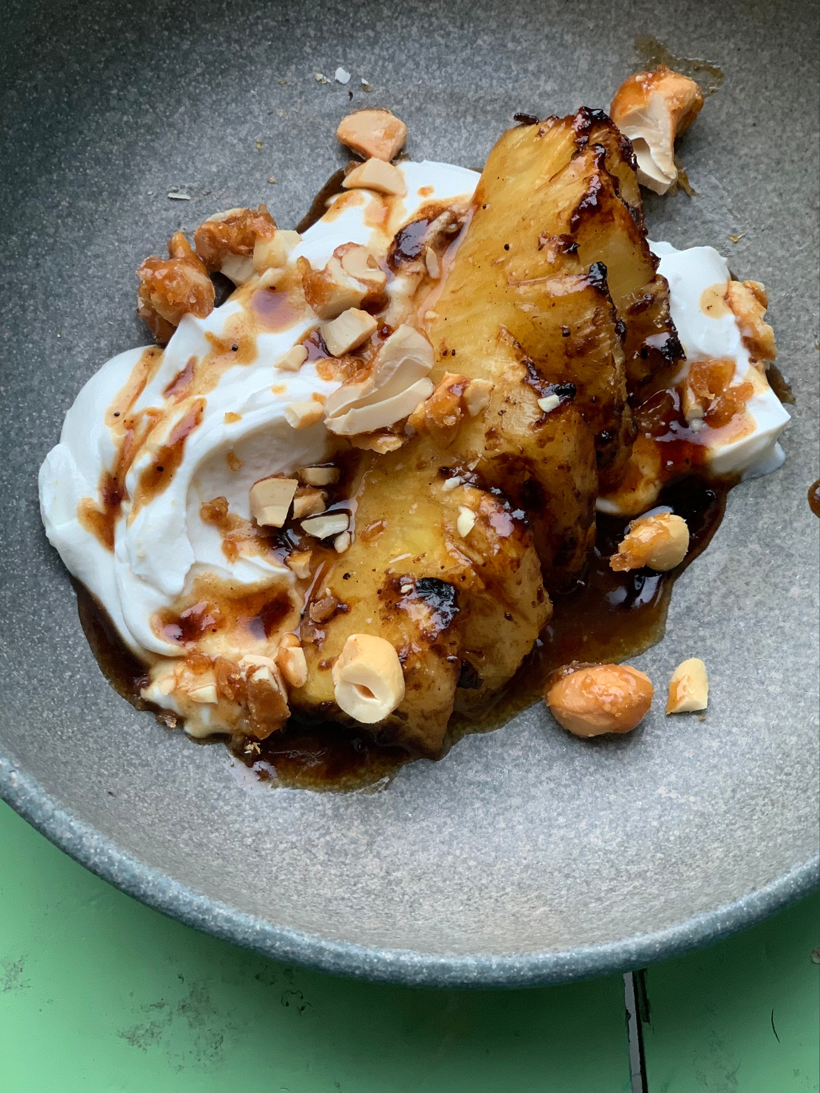 Geroosterde ananas met tamarinde-karamel - FC Vanja