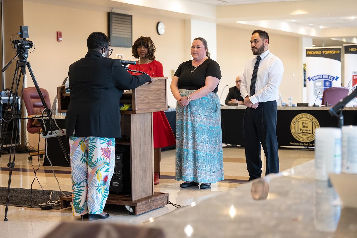 This Just In | D209 Board Takes Office, Kelly And Madigan Power Player ...