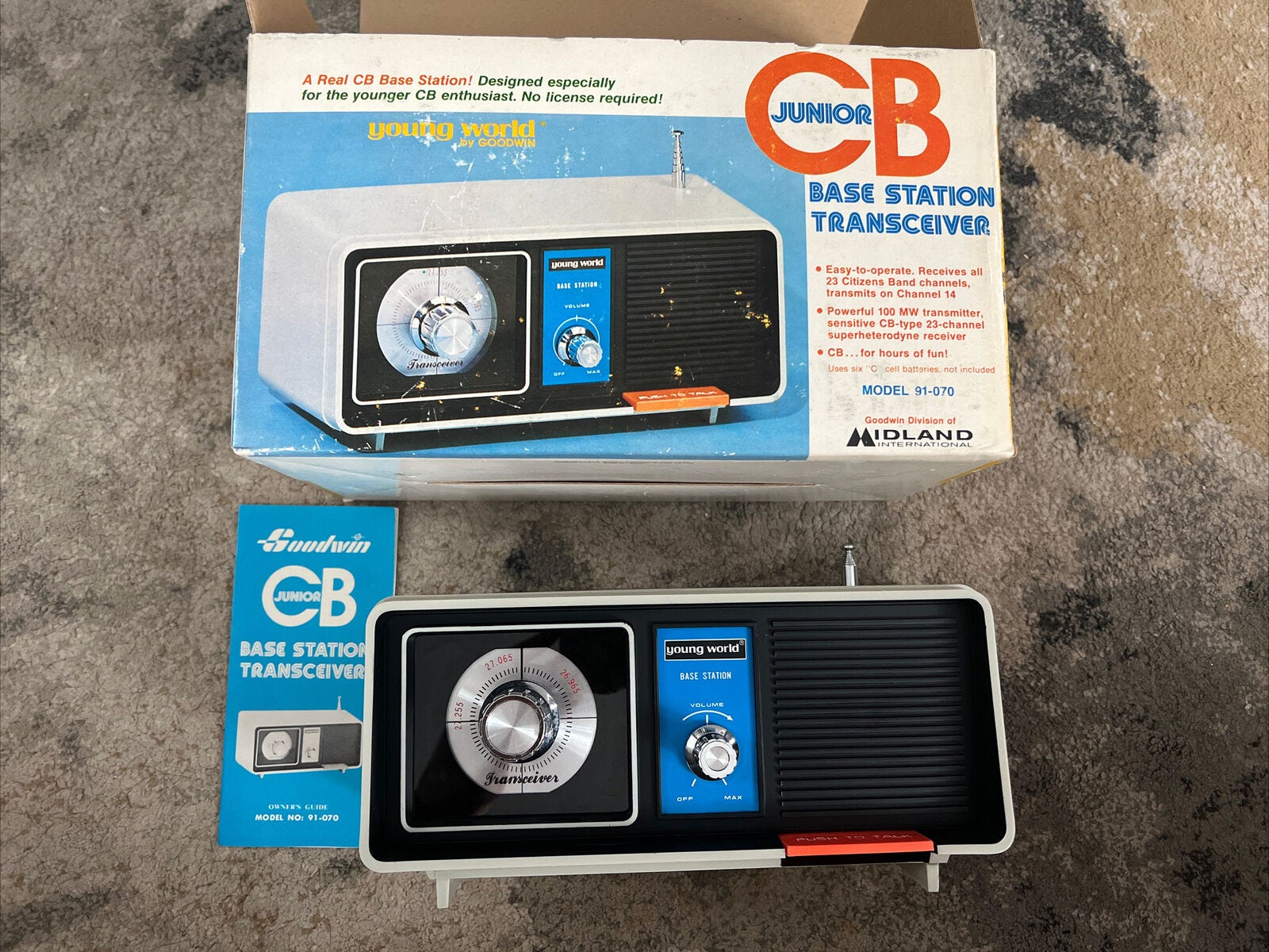 CB RADIO: Vintage low-power base stations for children