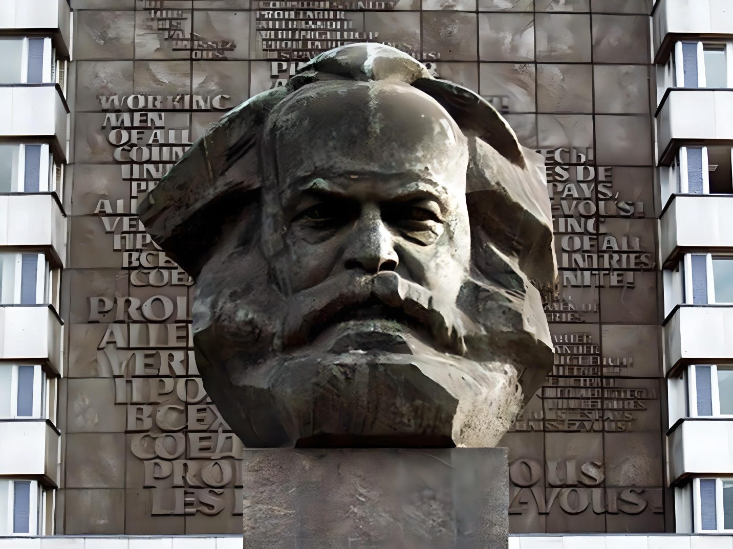 Marx from the Right: Through the Eyes of Alain de Benoist and Diego Fusaro