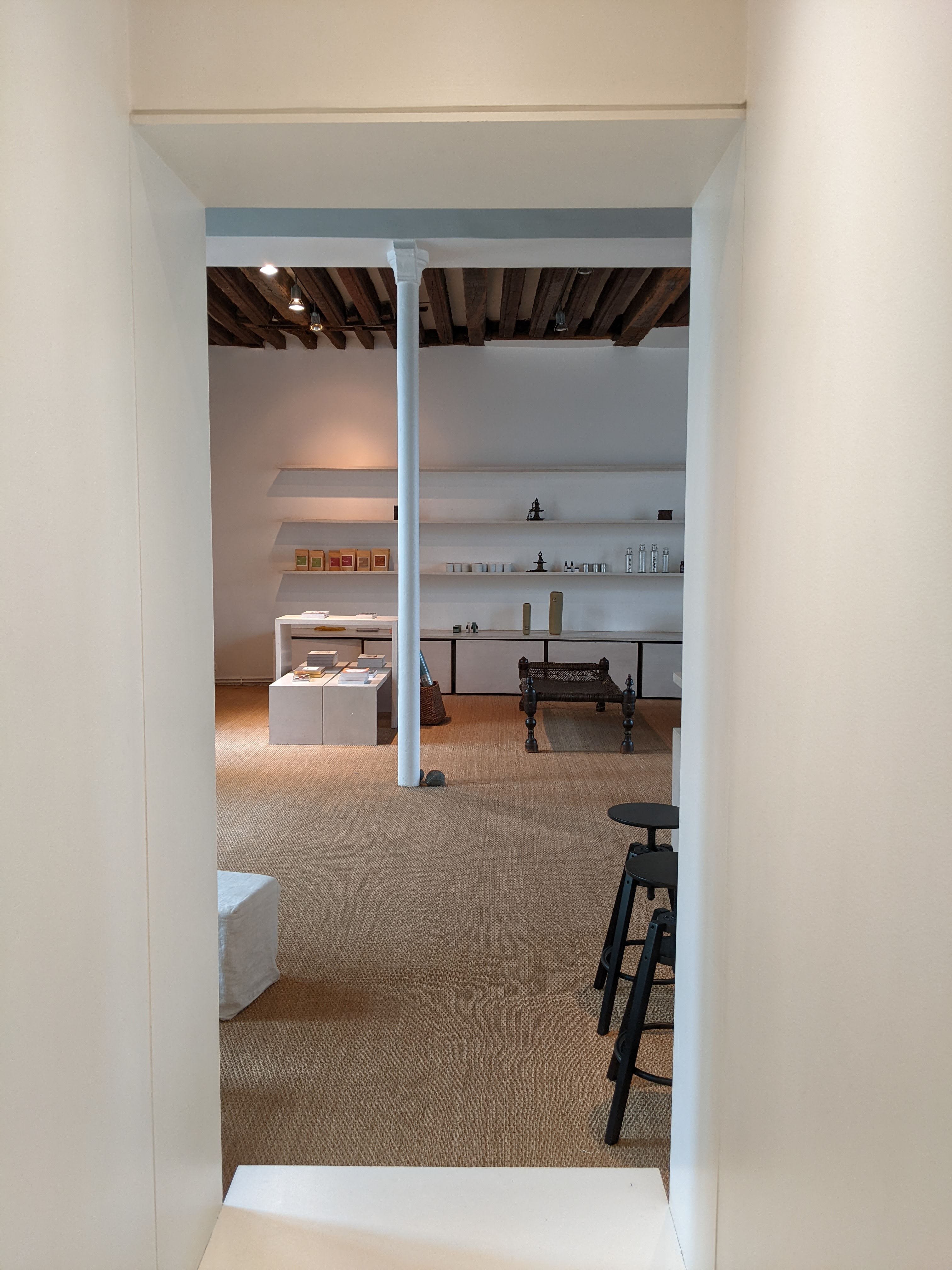 Paris Studio Spotlight: Rasa Yoga Rive Gauche