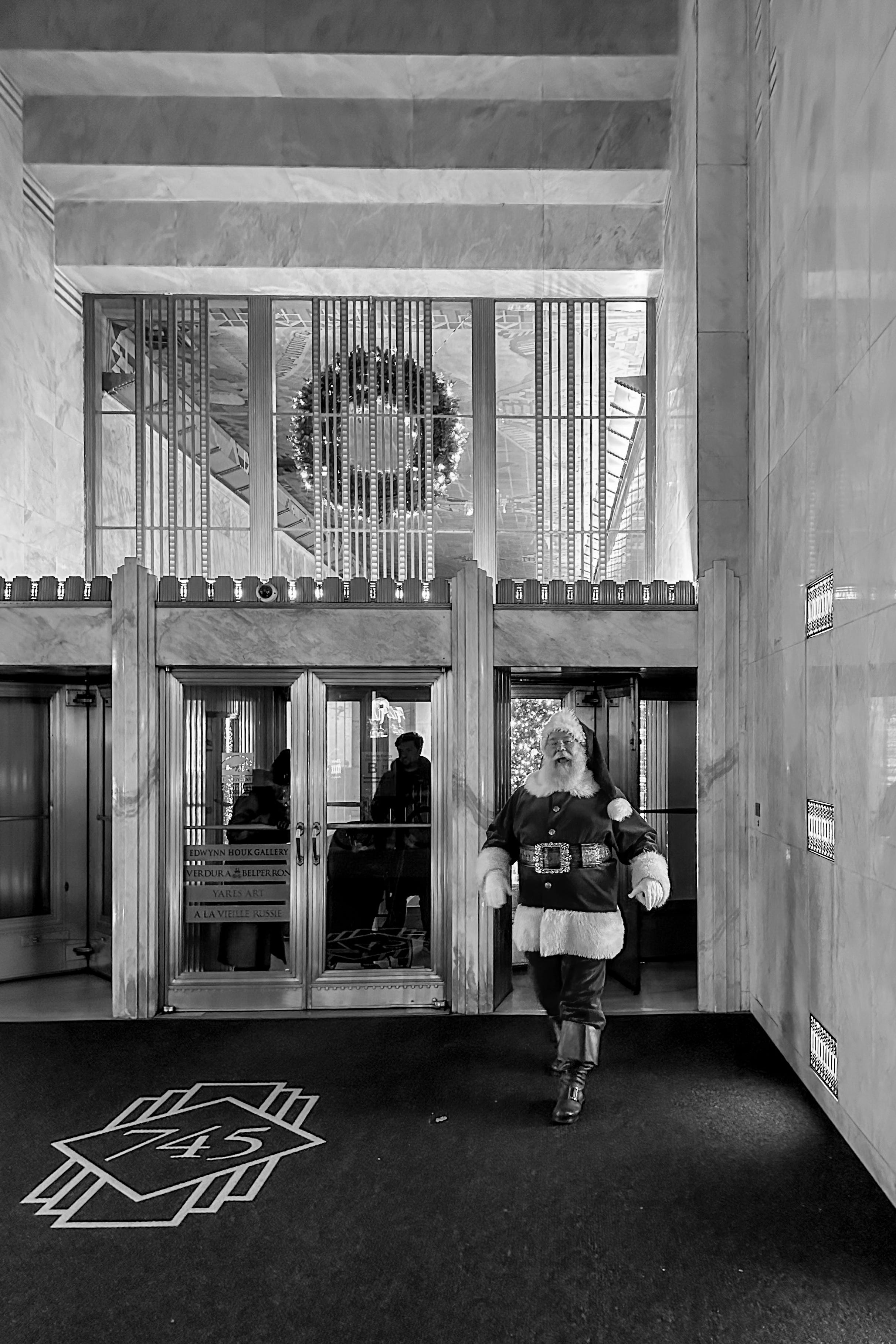 (Oh Snaps) - by Thomas Murphy - therealmurphy