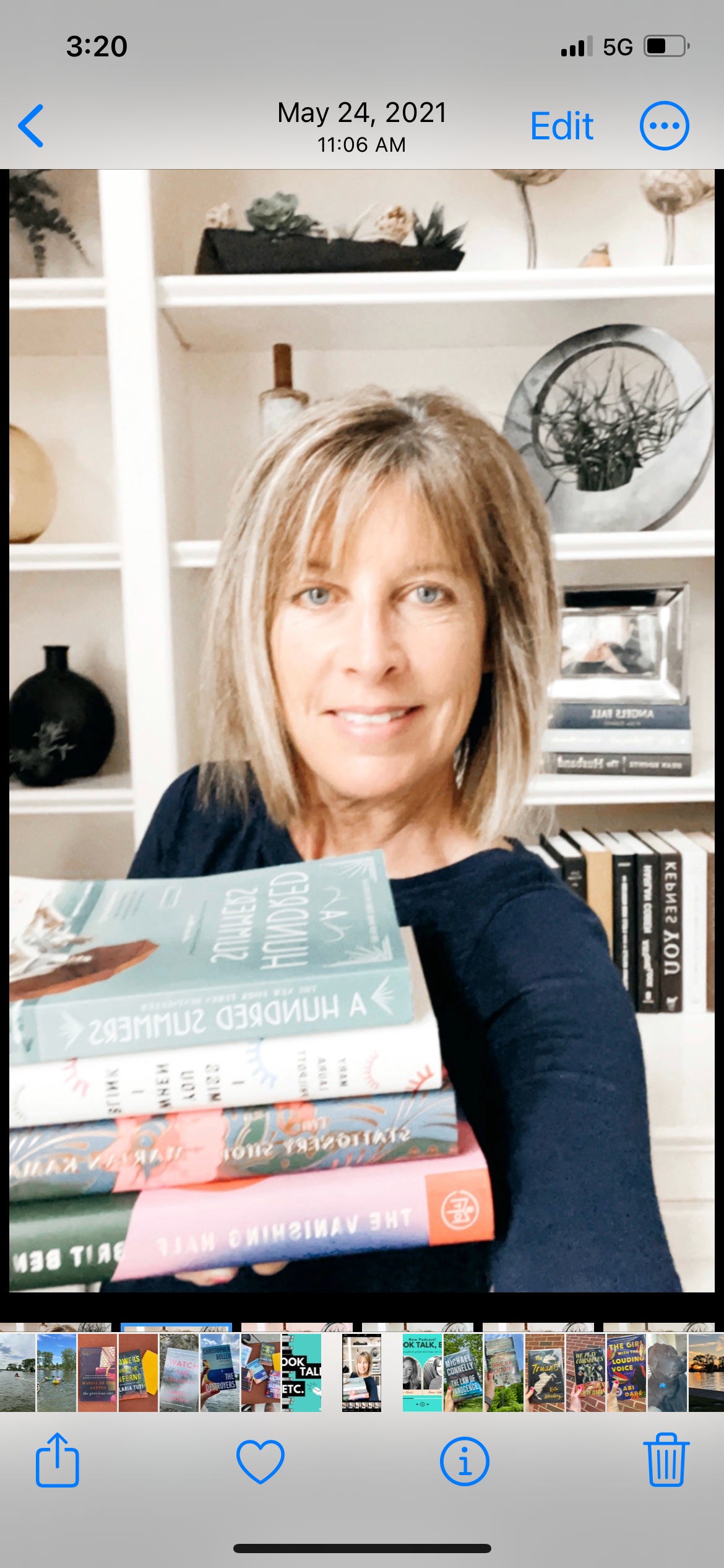 Renee - Itsbooktalk & More | Substack