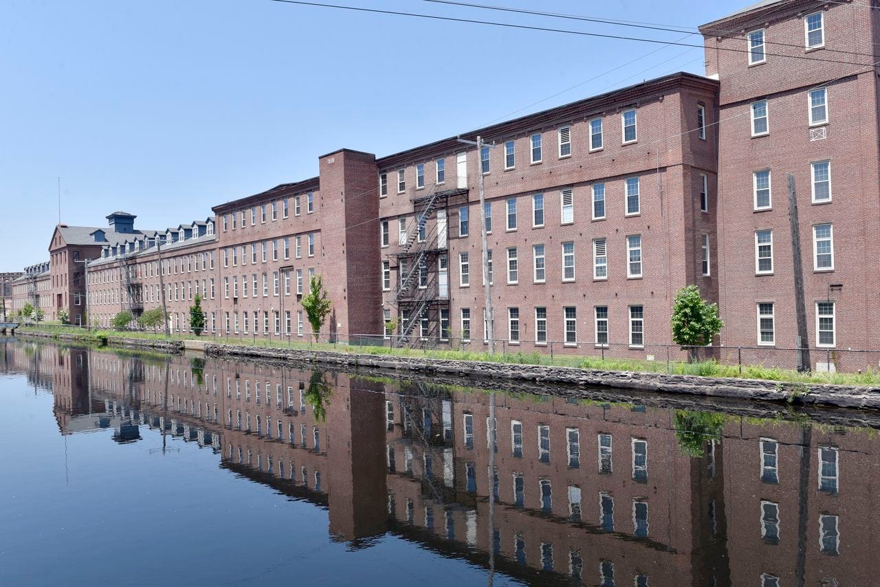 🏬 Alabama Award Licenses to 21 Companies - by Dai Truong