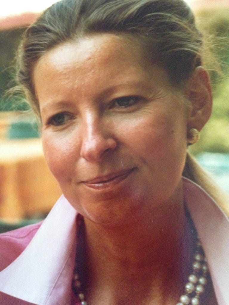 IN PRAISE OF MY MOTHER - by Anne V Muhlethaler