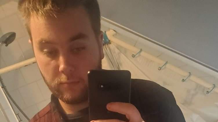 Woodstock man admits to luring minor online