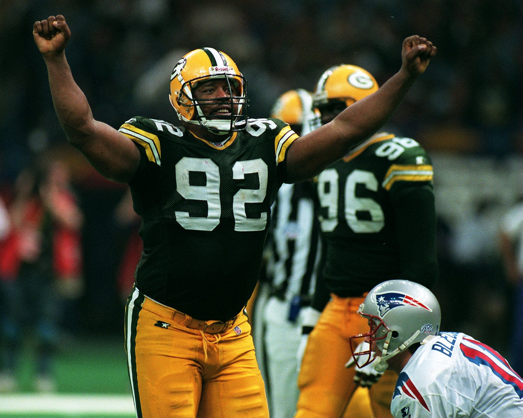 The Ultimate Prototype of an NFL Defensive End