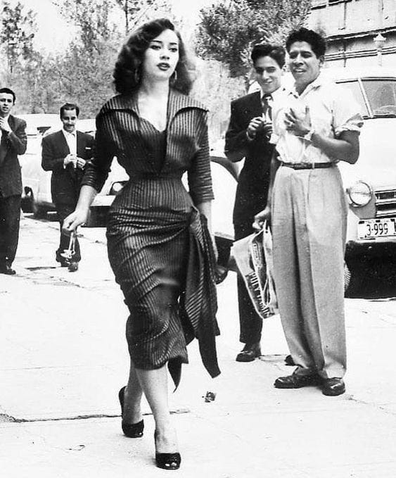 A Partial Explanation of Zoomer Girl Derangement