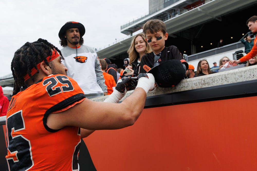 Canzano: Oregon State fans tired of getting 'kicked in the shins'
