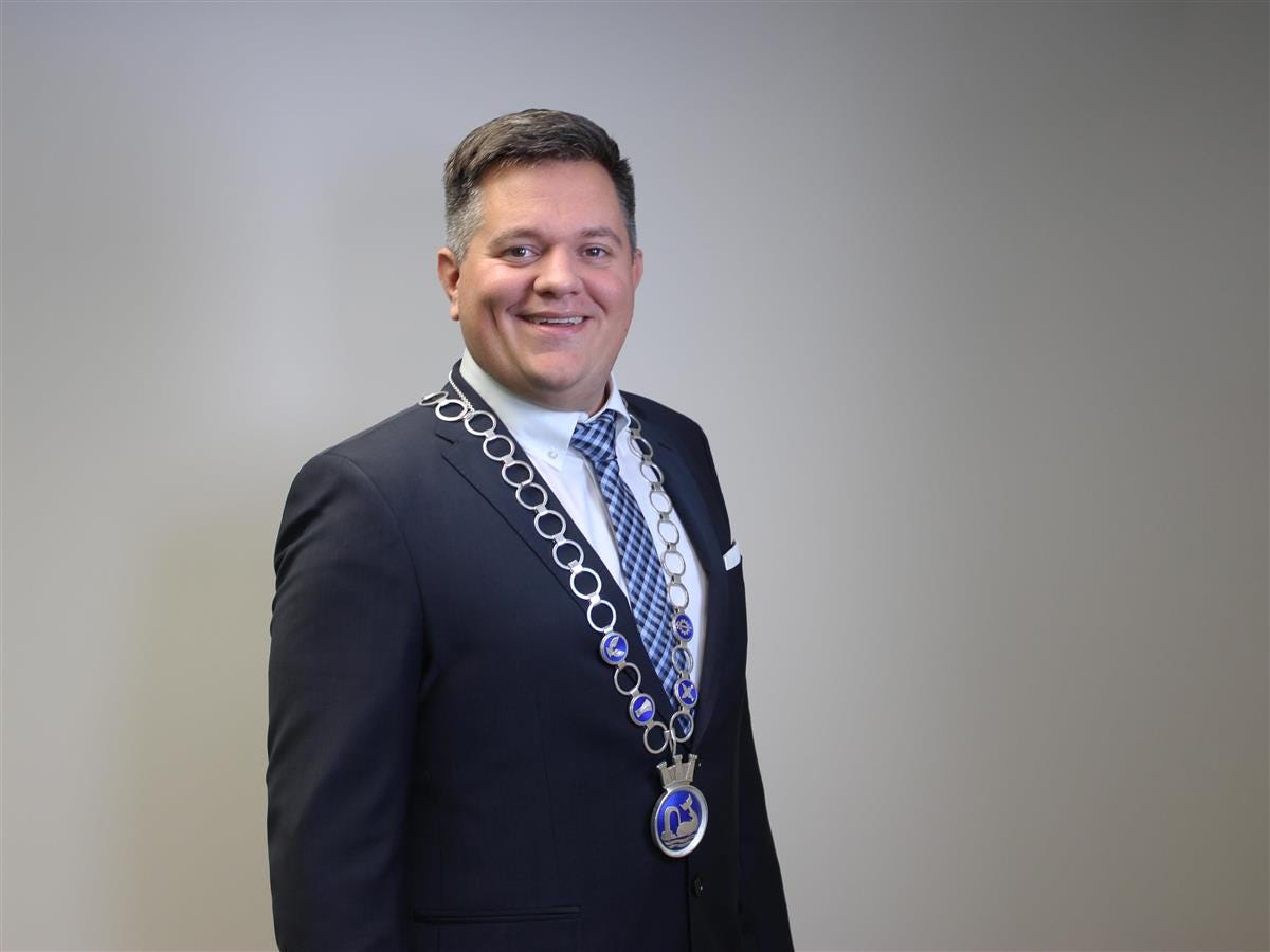 Retiro - by Jan-Erik Kvåle - Store Molde