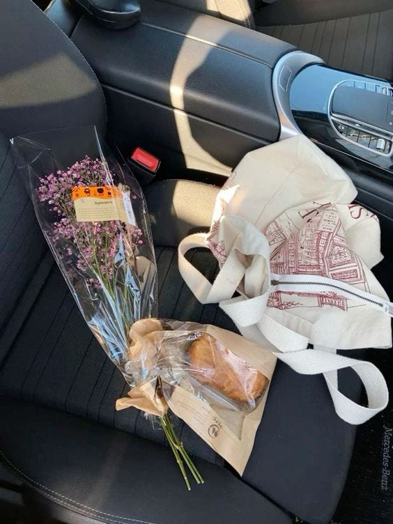 Friendships - by 𝓜 - Mimy’s journal