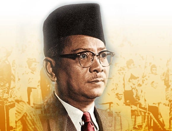 ‘Bapak Malaysia’ Rehabilitated in Royal Commonwealth Ceremony