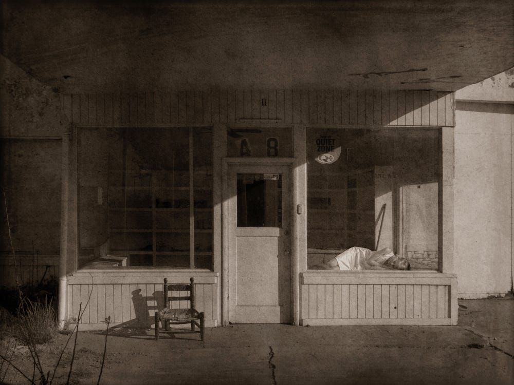 Visual Storytelling through Composite Imaging