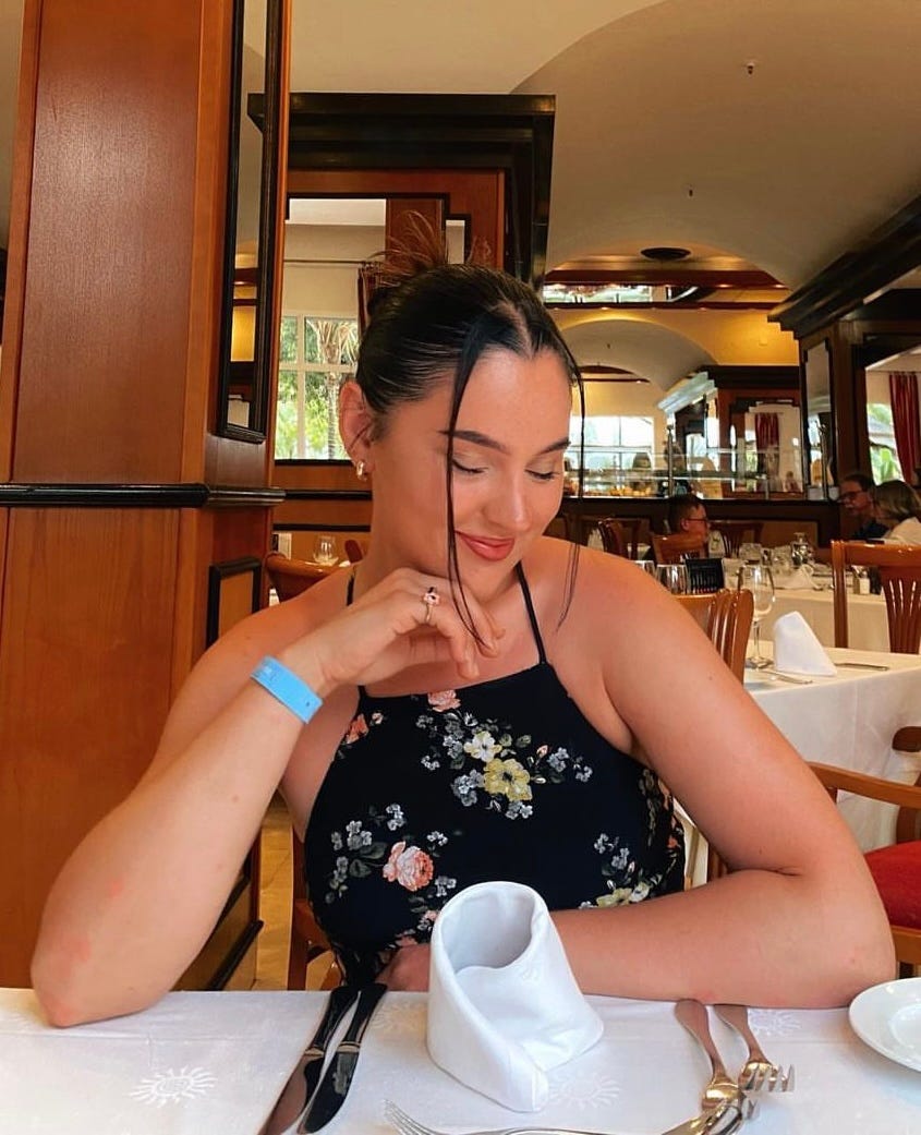 Laura Kersev | Substack