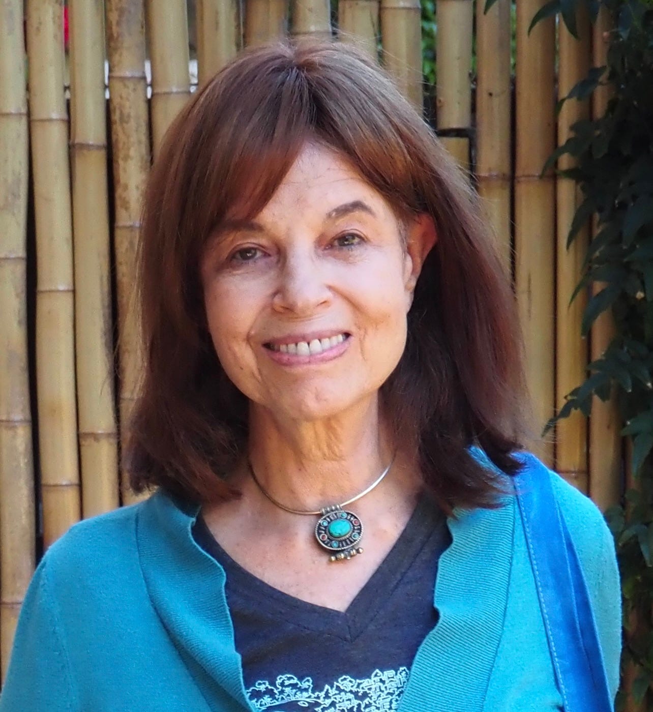 Lora Arbrador | Substack