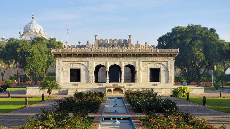 The Sikh and Hindu Artistic Legacy in Lahore's Architectural Landscape