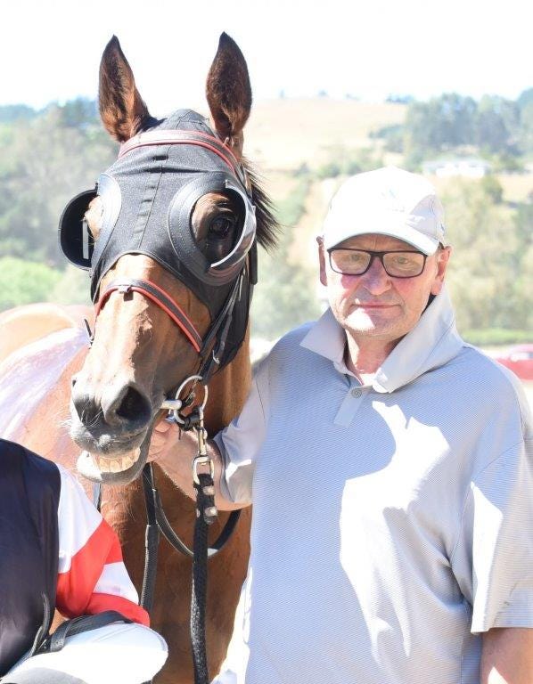 Lots of horse knowledge in Beck stable