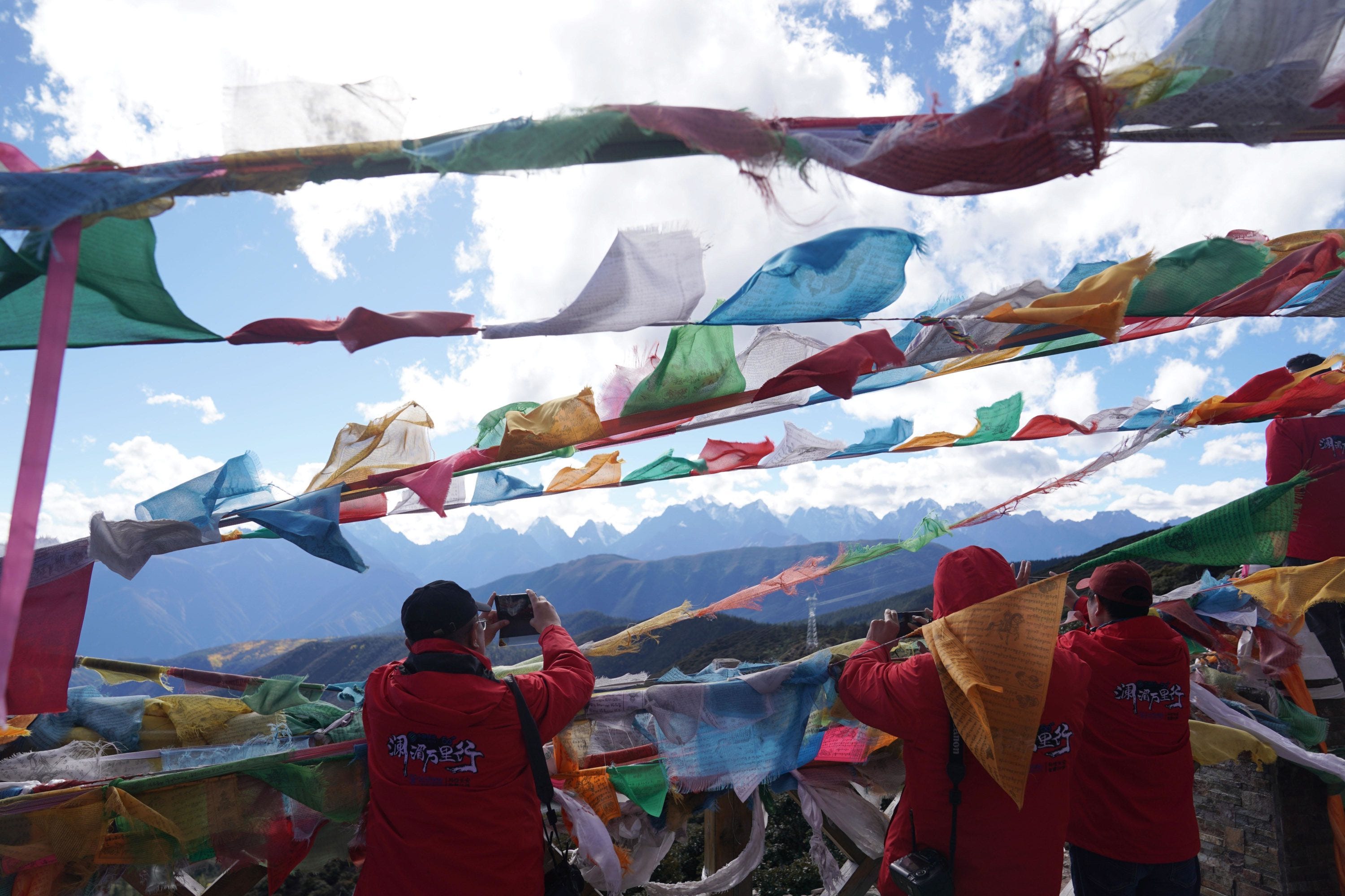 Sending Signals of Support for Tibet - by Ellen Bork