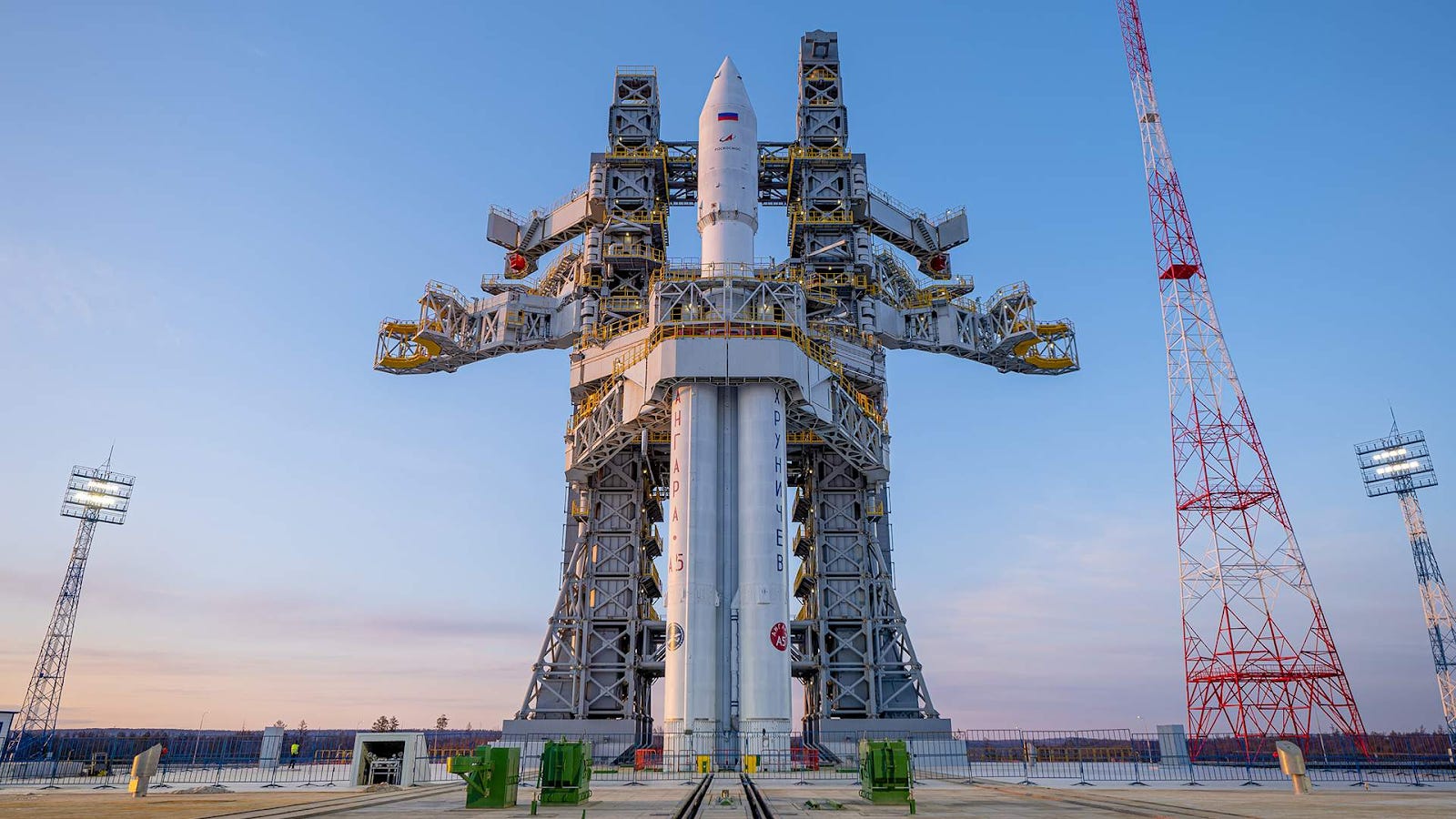Russia’s Space Industry Struggles to Compete With US Commercial Space ...