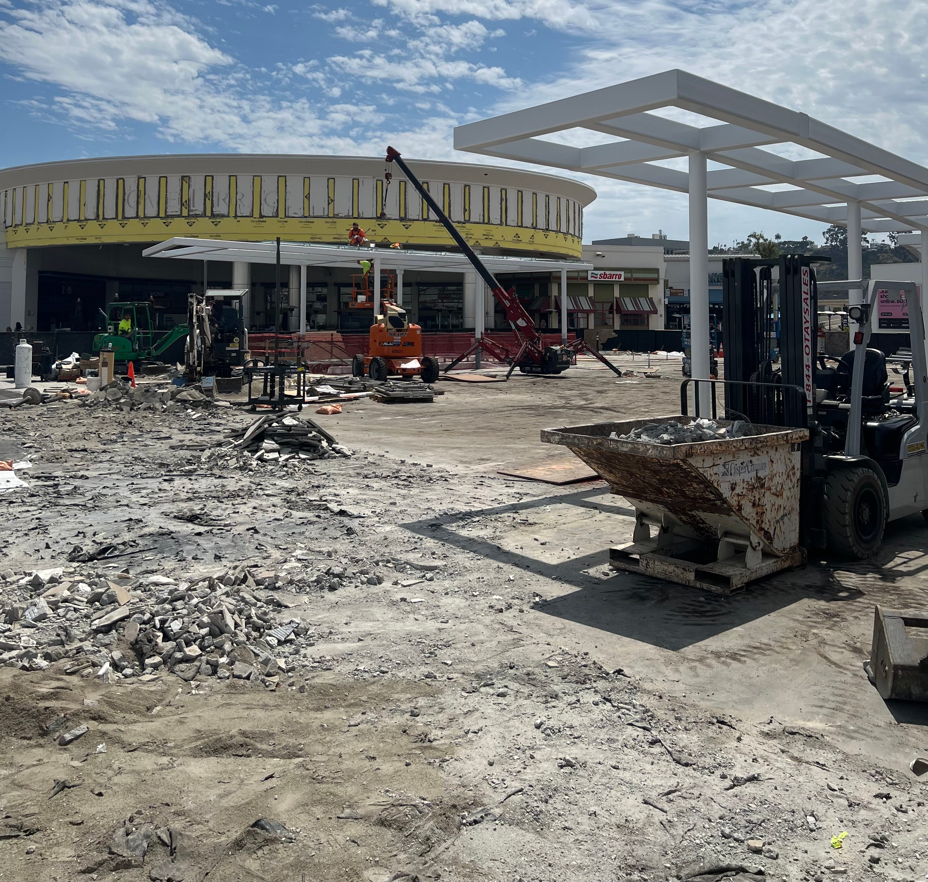 Fashion Valley Mall Aims for More Luxury