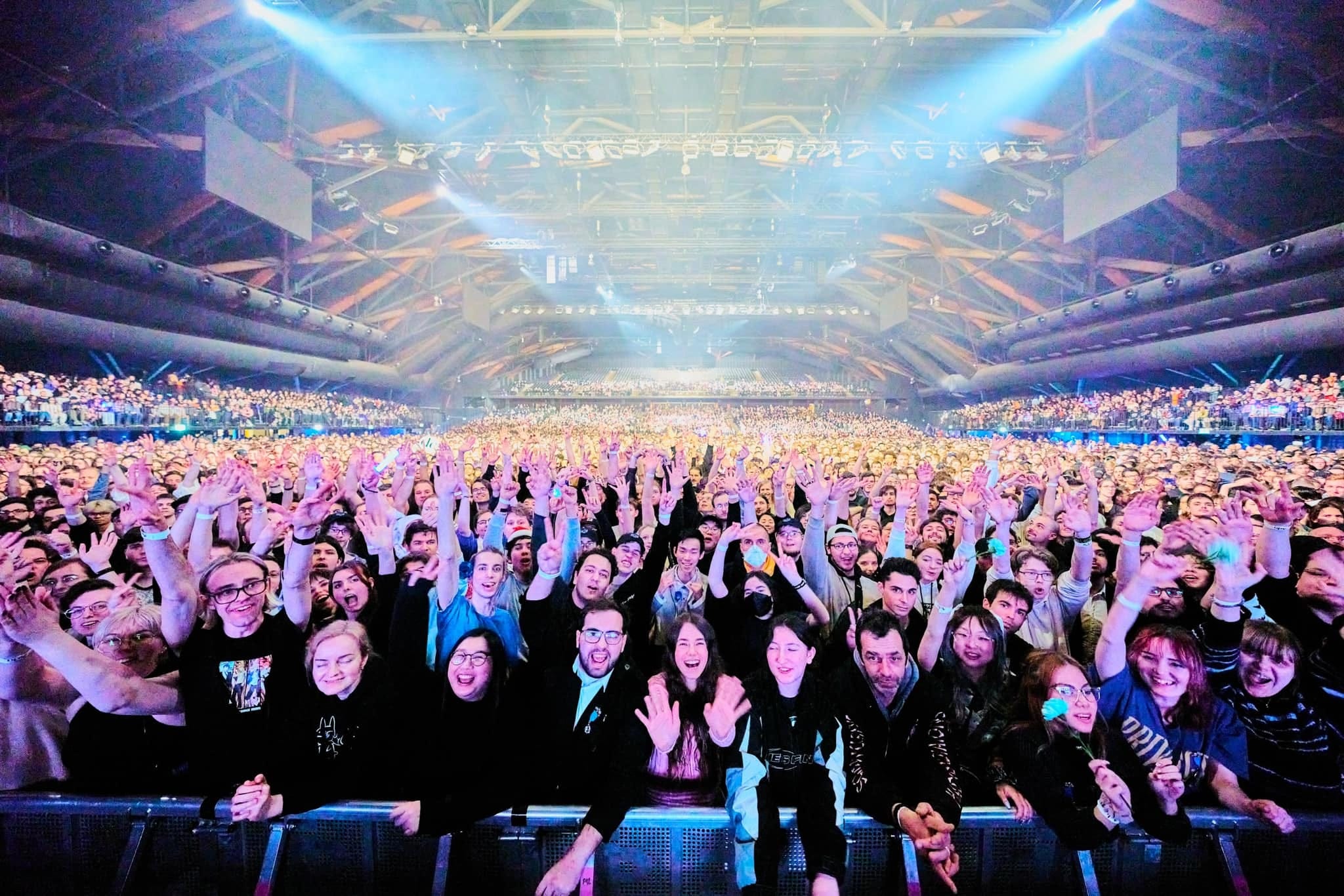 Ado, superstar pop japonesa sem rosto, parte para conquistar o mundo