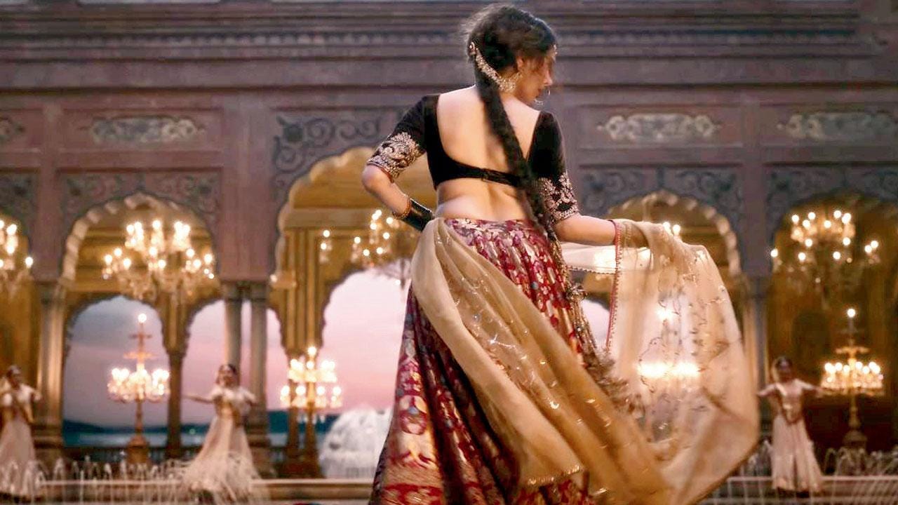 The Gaja Gamini Walk: From Kama Sutra to its Modern Revival in Heeramandi