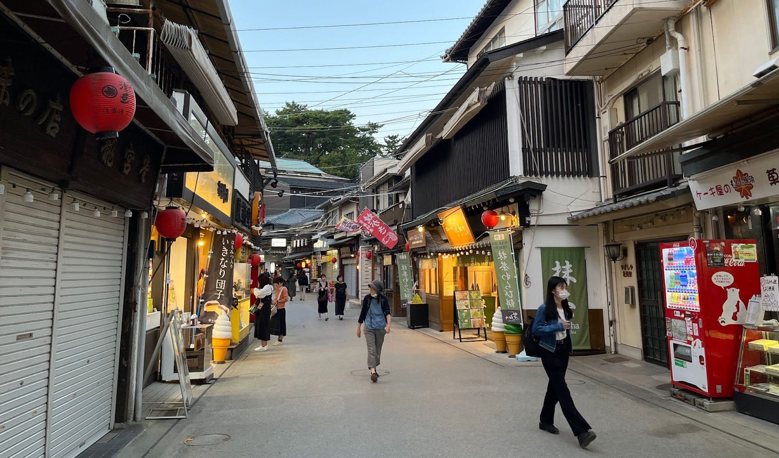 Isla Miyajima: Templo Daisho-in y Cueva Henjo - by Buzz