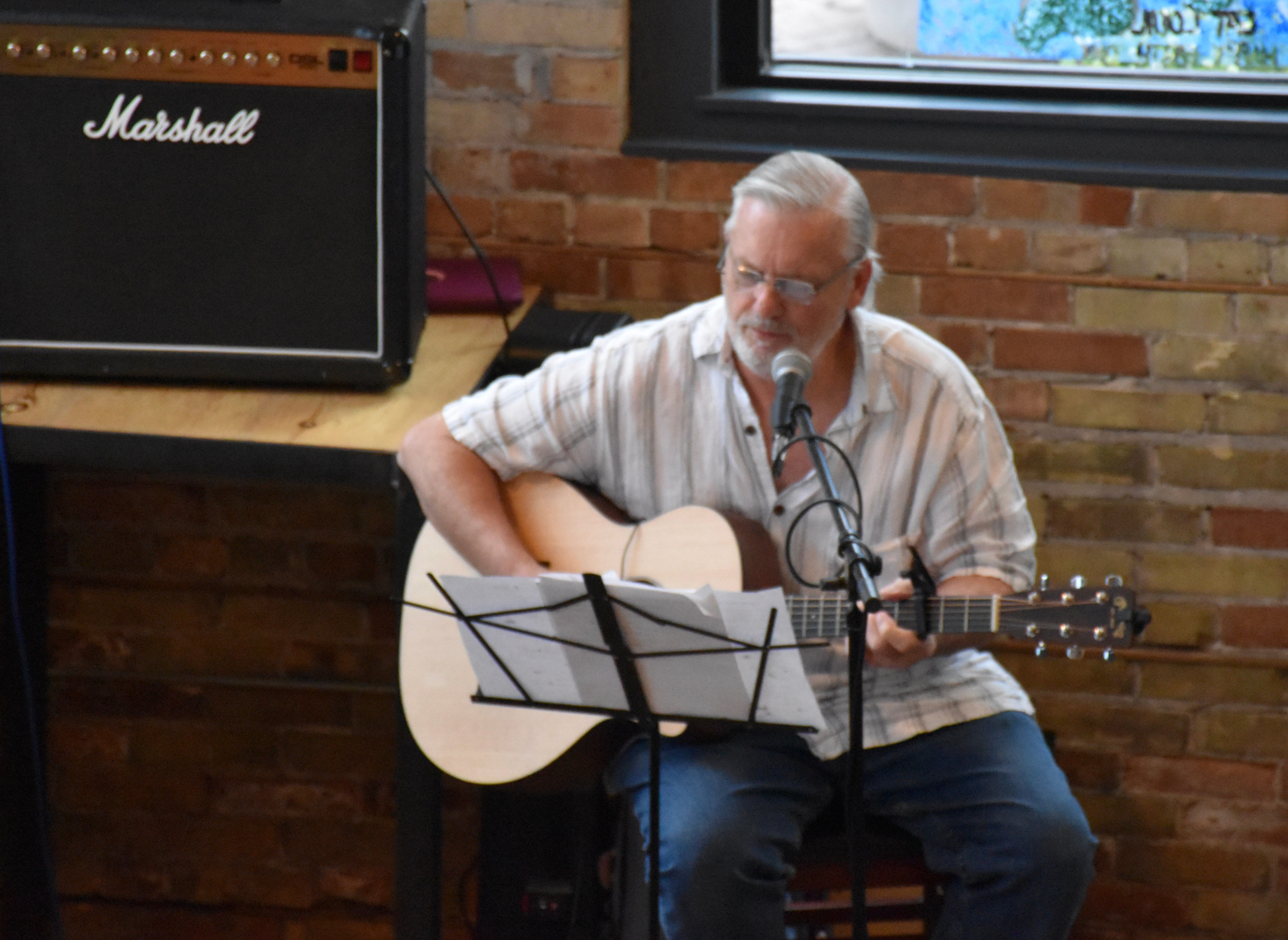 5 Ways Open Mic Nights Do Music Education Better