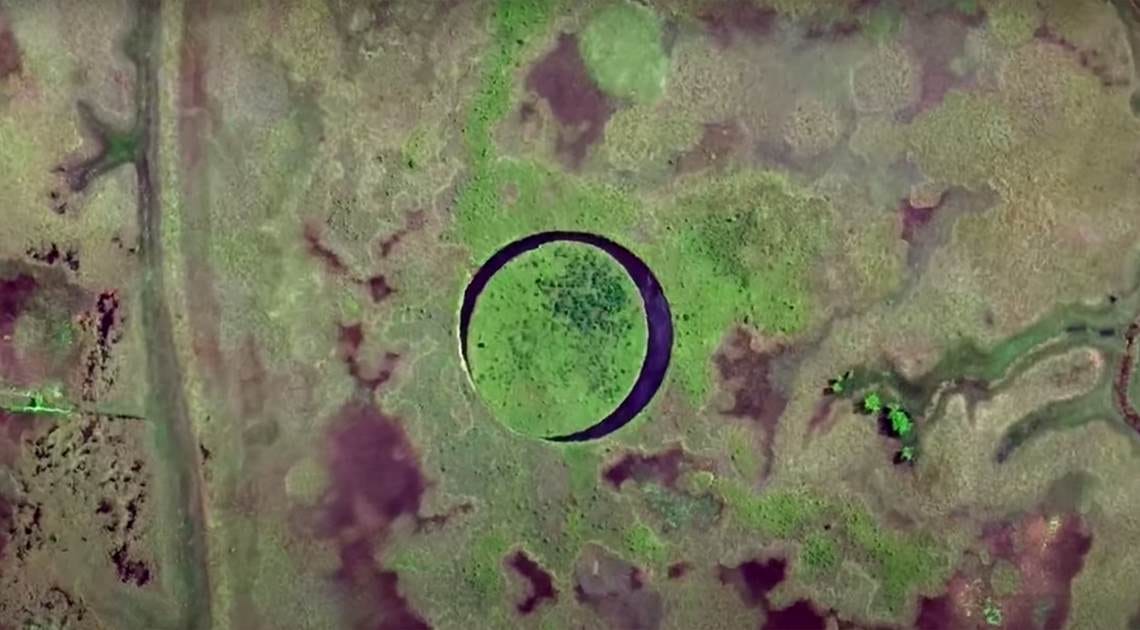The Perfect Circle Island 🗿 - Map Nerd