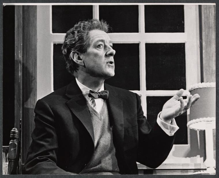 Alec Guinness: Drift - James Grissom